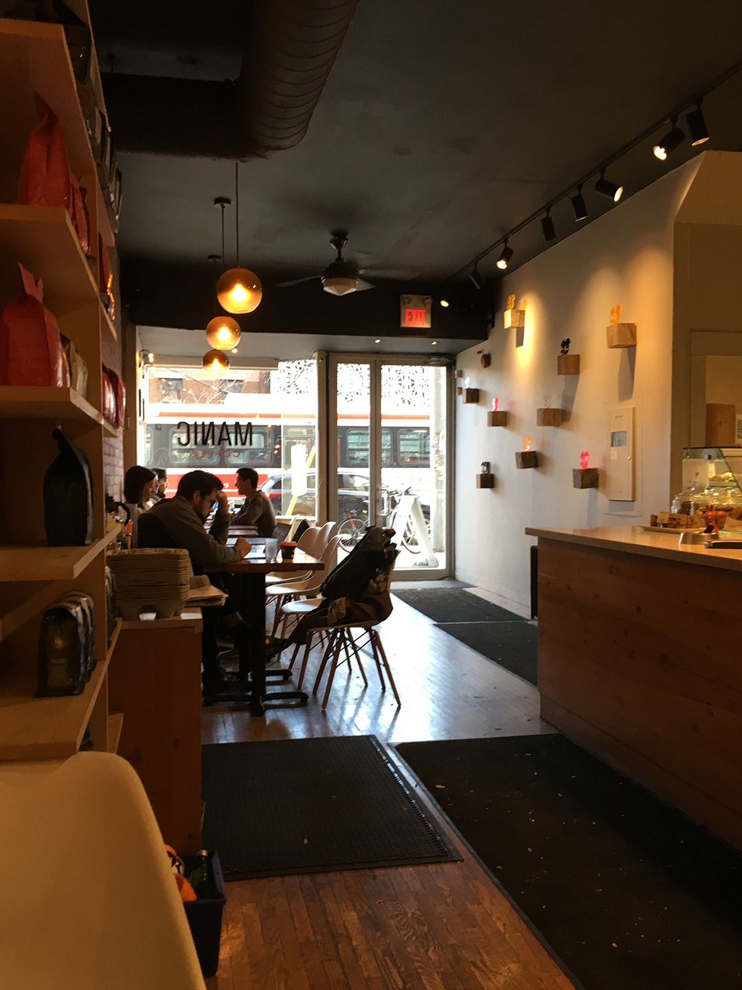 Manic Coffee | Sesquiotica